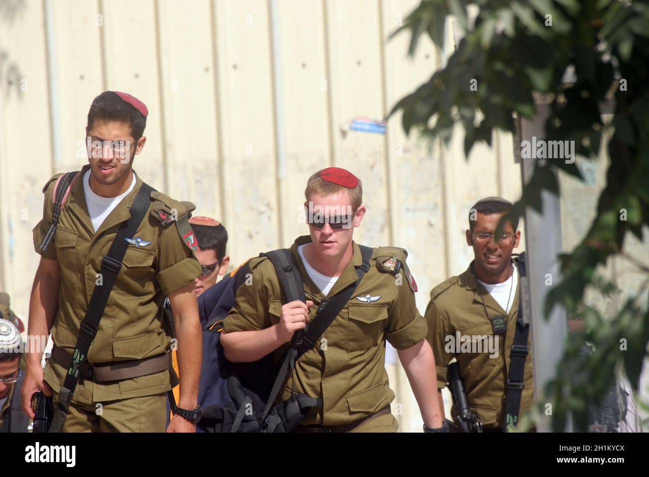 Members of the Israeli Border Police in the Old City in Jerusalem ...