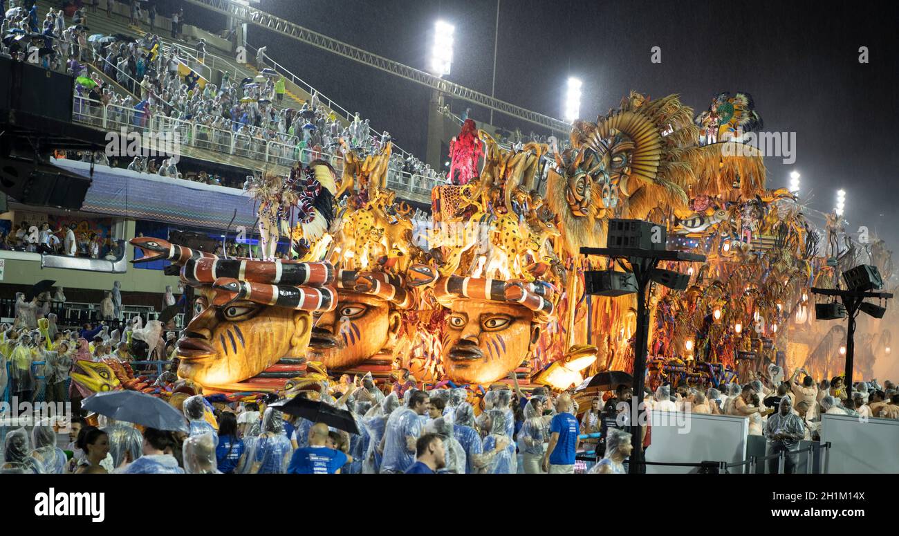 Rio de Janeiro, Brasil- February 29, 2020: Samba Parade at the 2020 ...