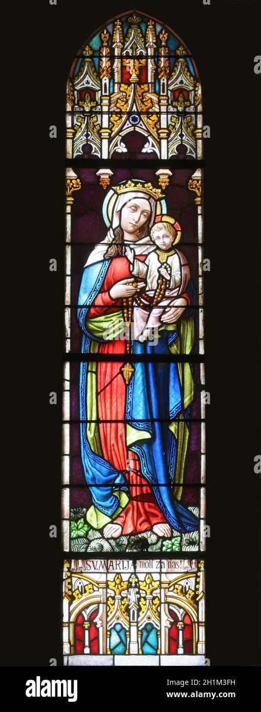 Virgin Mary with baby Jesus Stock Photo - Alamy