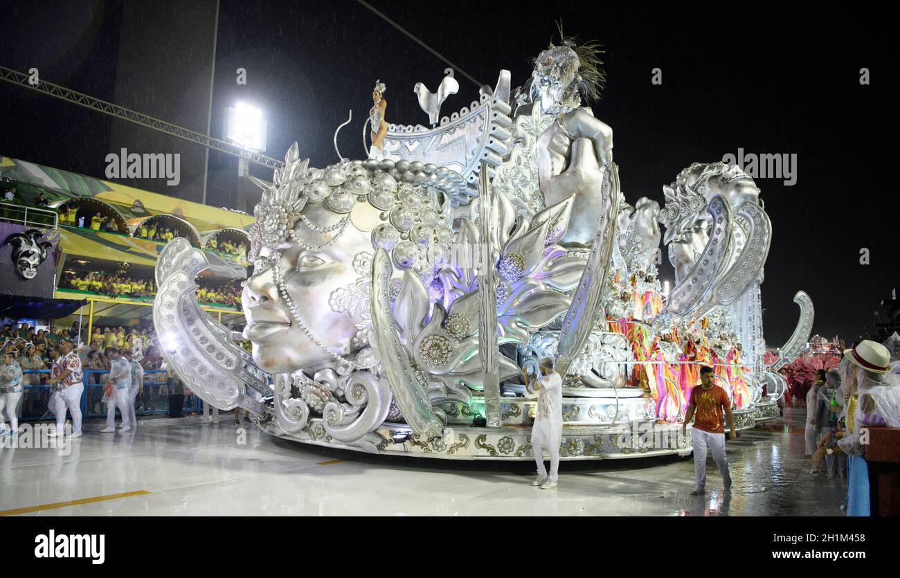 Rio de Janeiro, Brasil- February 29, 2020: Samba Parade at the 2020 ...