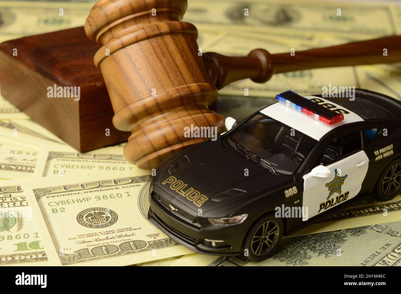 Court law legal crime police car hi-res stock photography and images ...
