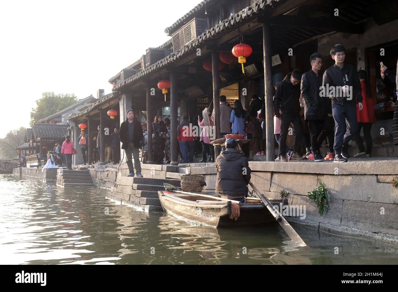 The Chinese architecture and buildings lining the water canals to ...