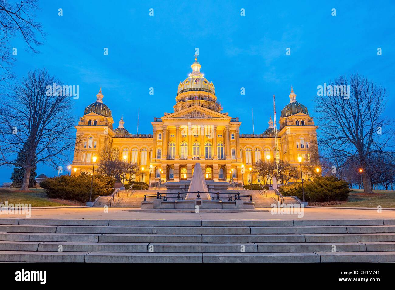 Iowa state capital dome hi-res stock photography and images - Alamy