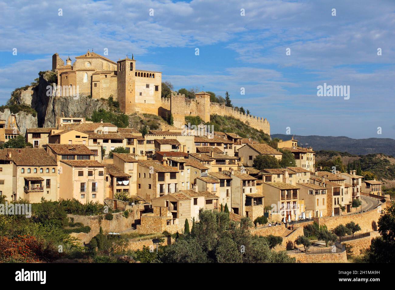 Pyrenees mountain scenery medieval hi-res stock photography and images ...