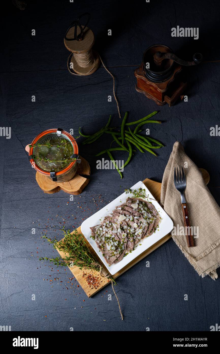 Delicious cold beef with vinaigrette Stock Photo - Alamy