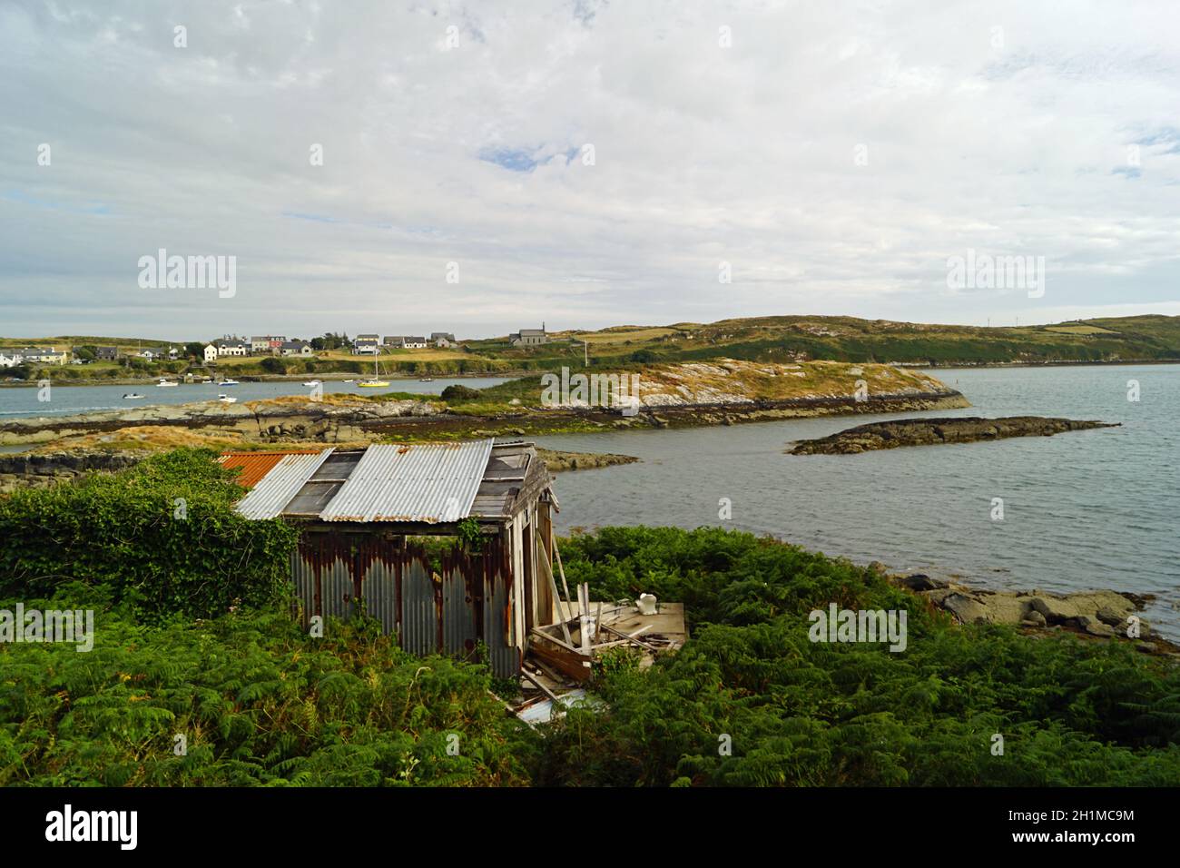Ireland's coasts - wild cliffs enchanting nature. Ireland is full of ...