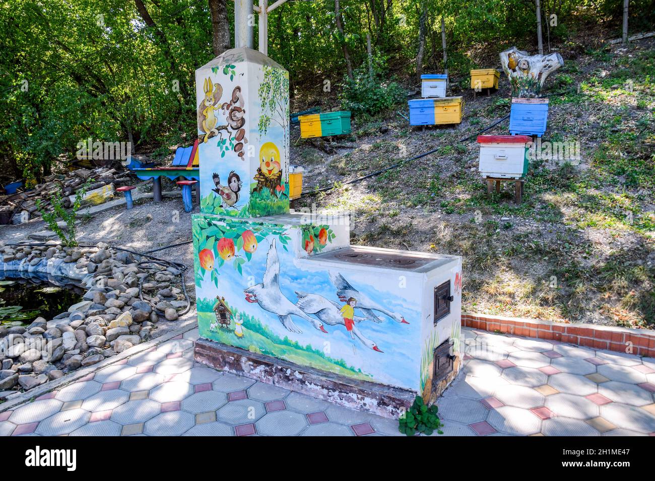 Russian honey bees hi-res stock photography and images - Alamy