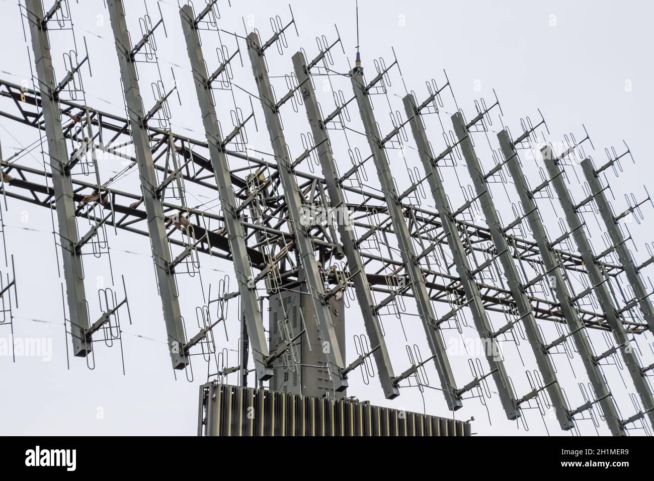 Grid antenna hi-res stock photography and images - Alamy