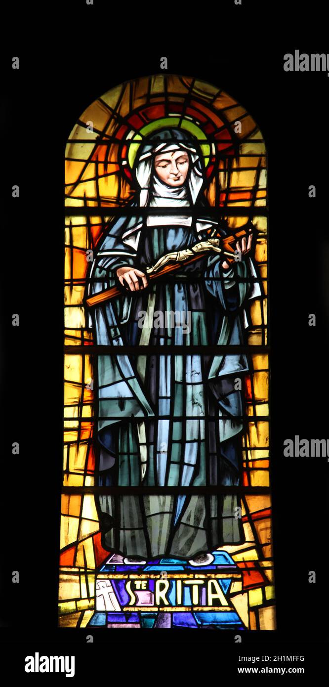 Stained glass window arab hi-res stock photography and images - Alamy