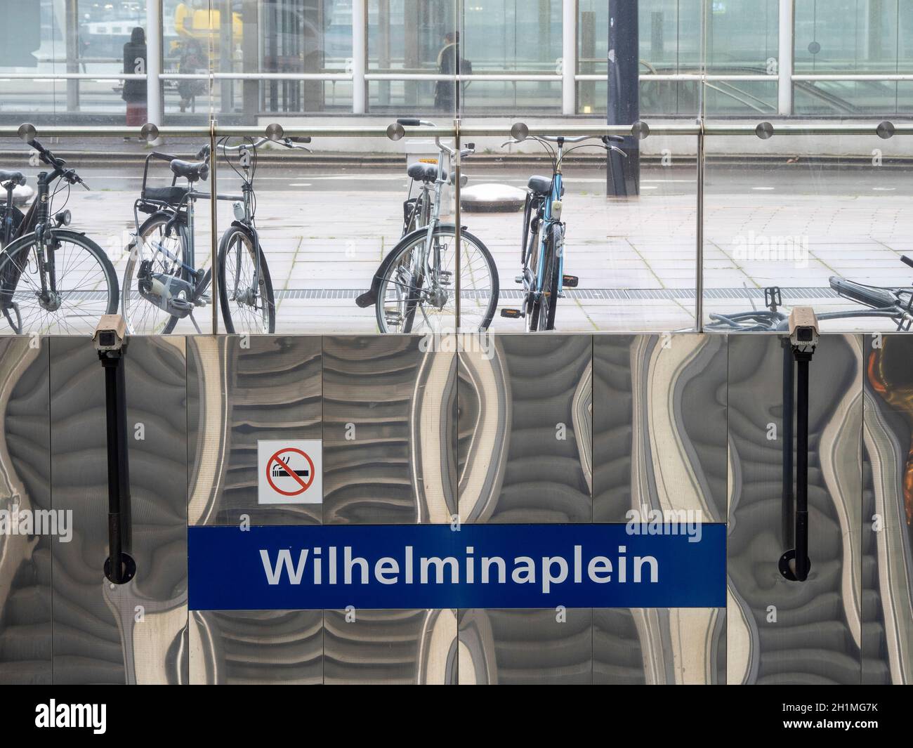 Rotterdam tram underground hi-res stock photography and images - Alamy