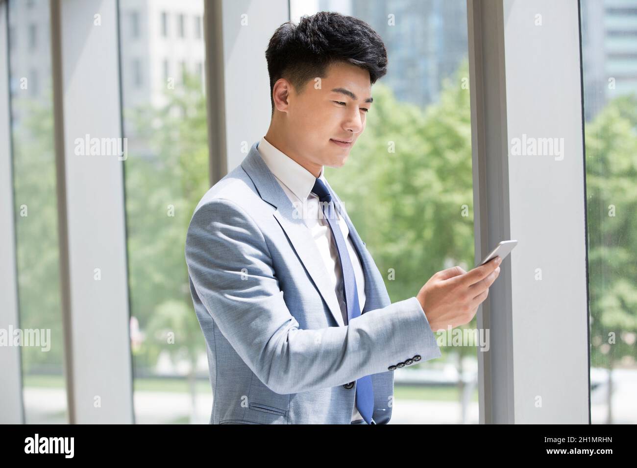 Mobile phone text messaging hi-res stock photography and images - Alamy