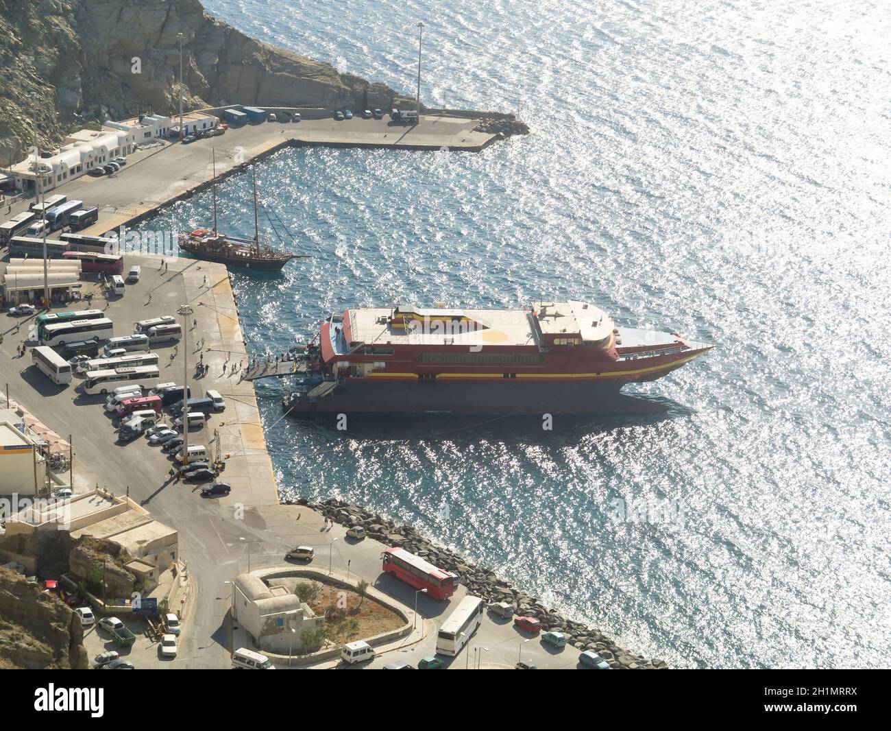 Port in santorinis caldera greece hi-res stock photography and images ...