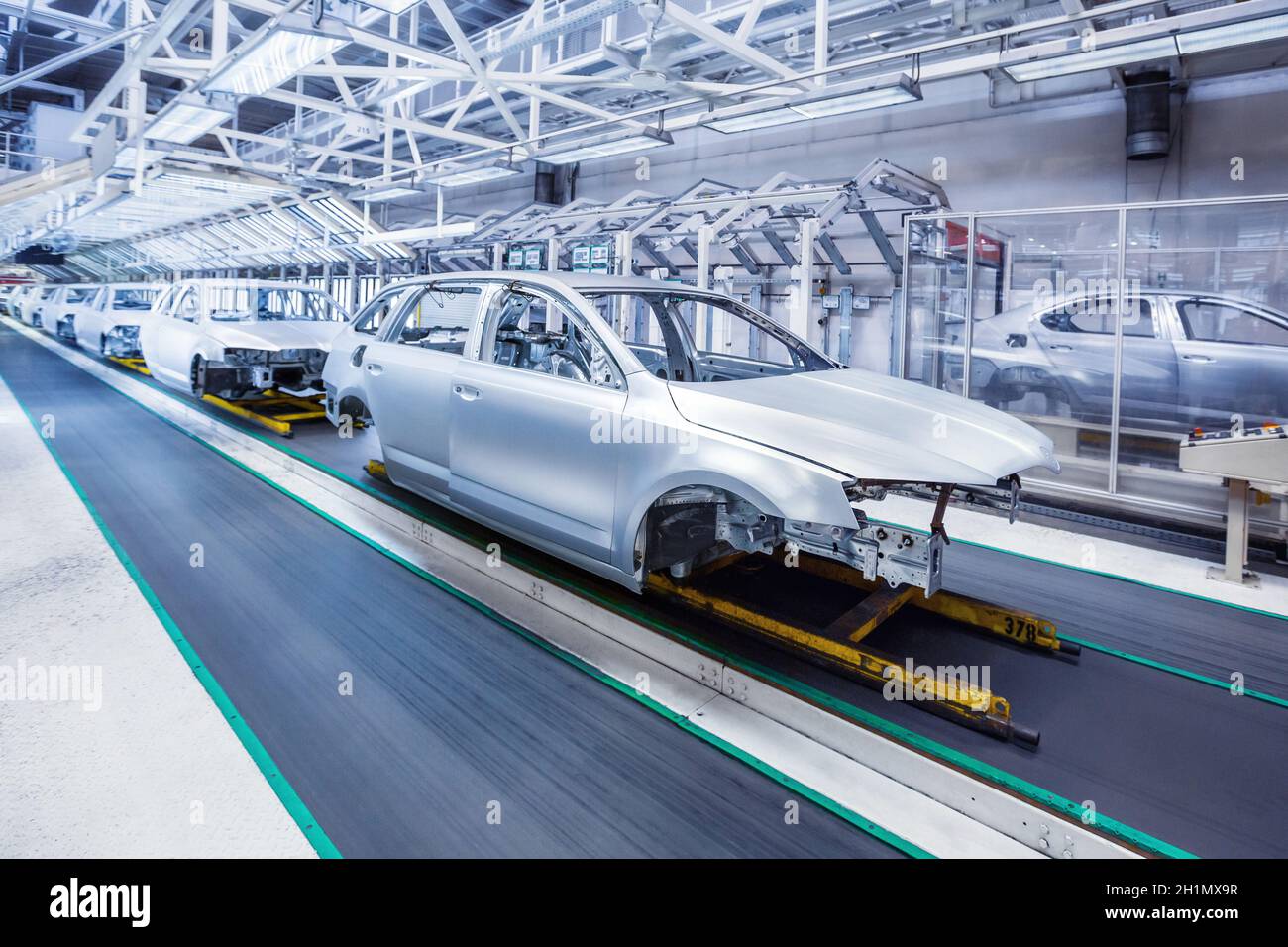 Skeleton chassis hi-res stock photography and images - Alamy