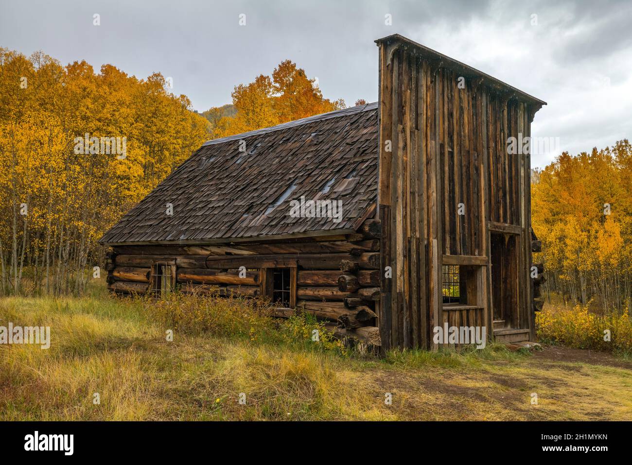 Fall foliage ghost town hi-res stock photography and images - Alamy