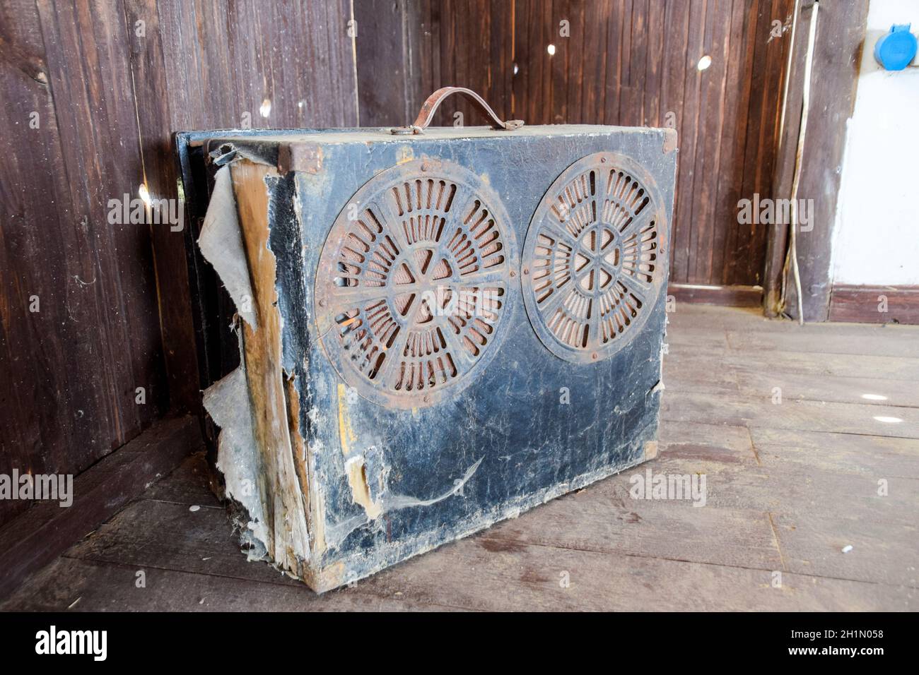 Antique sound system hi-res stock photography and images - Alamy