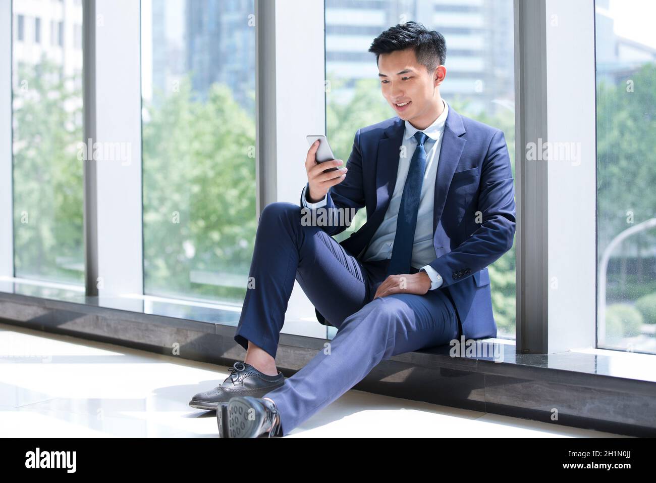 Mobile phone building china hi-res stock photography and images - Alamy