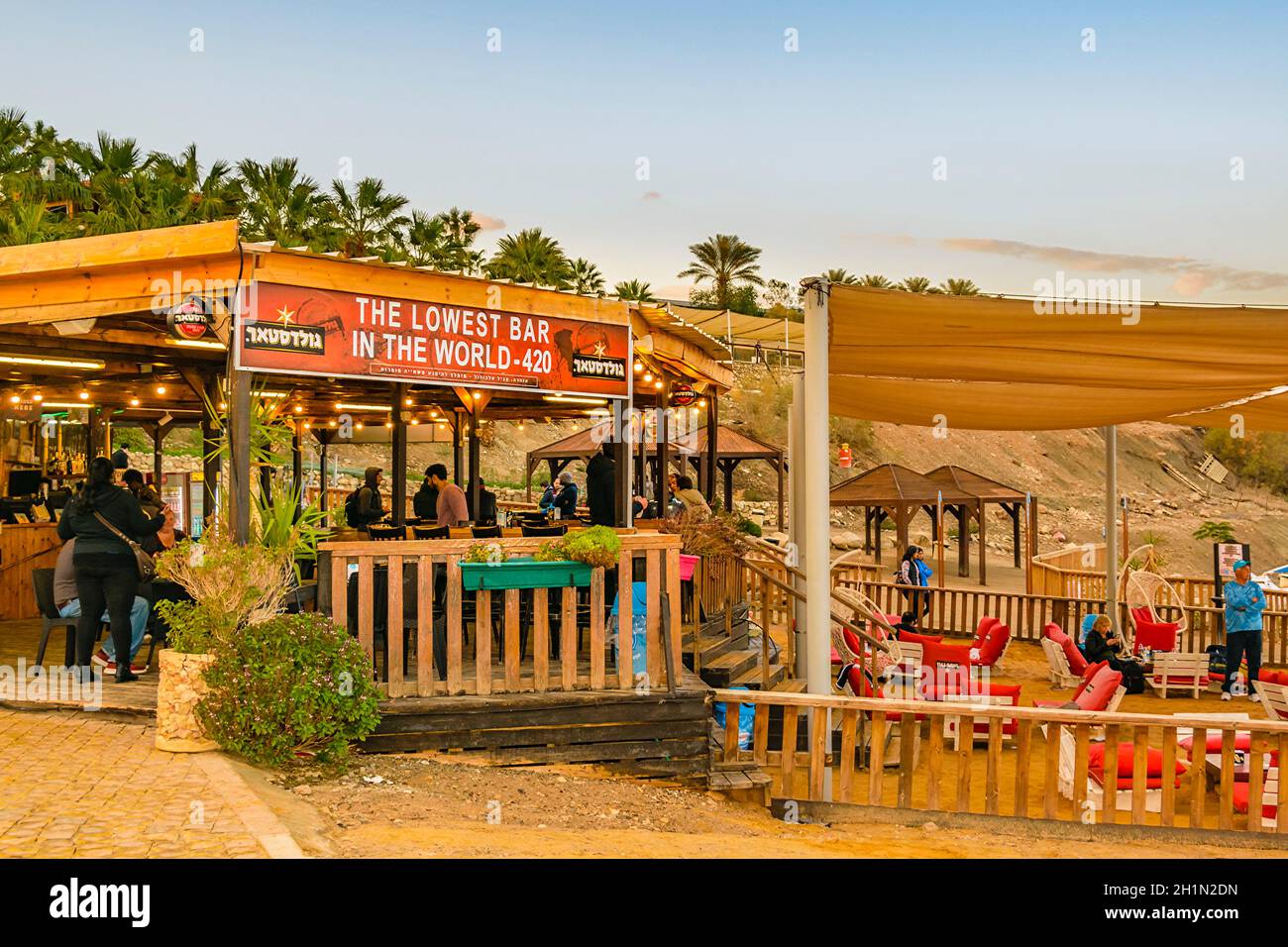 Rustic beach bar style hi-res stock photography and images - Alamy