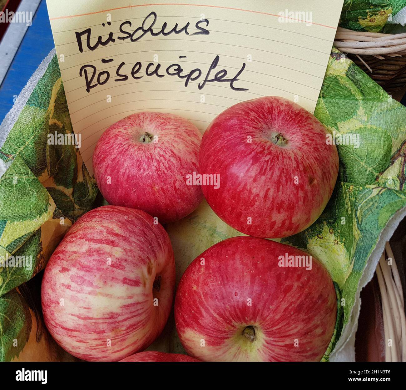 Mueschens rosenapfel hi-res stock photography and images - Alamy