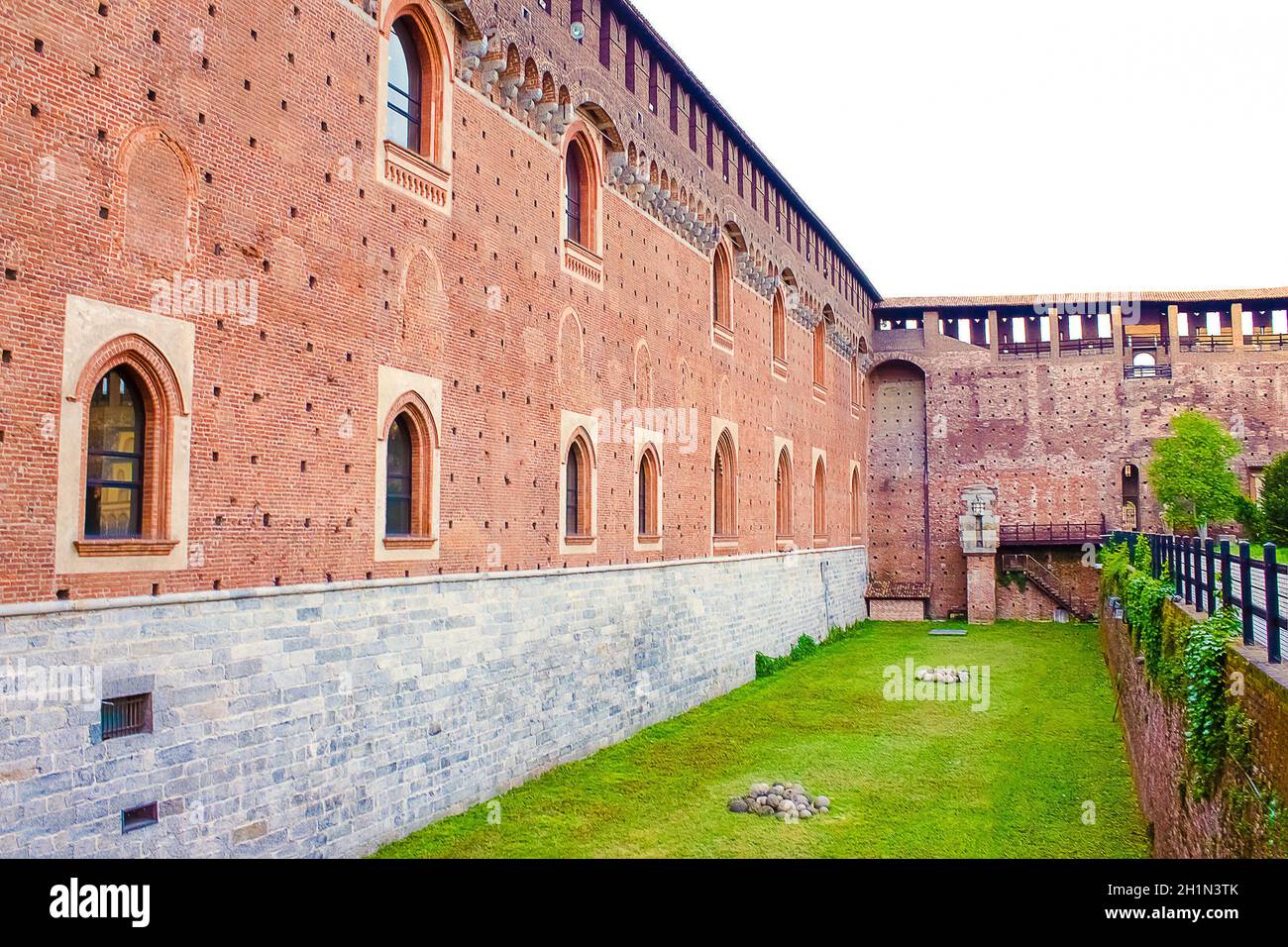 Courtyard and architecture in the milan castle castello hi-res stock ...