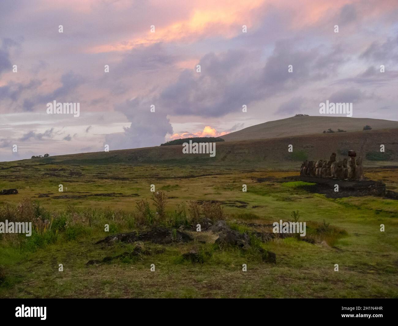 Easter island statues sand hi-res stock photography and images - Alamy