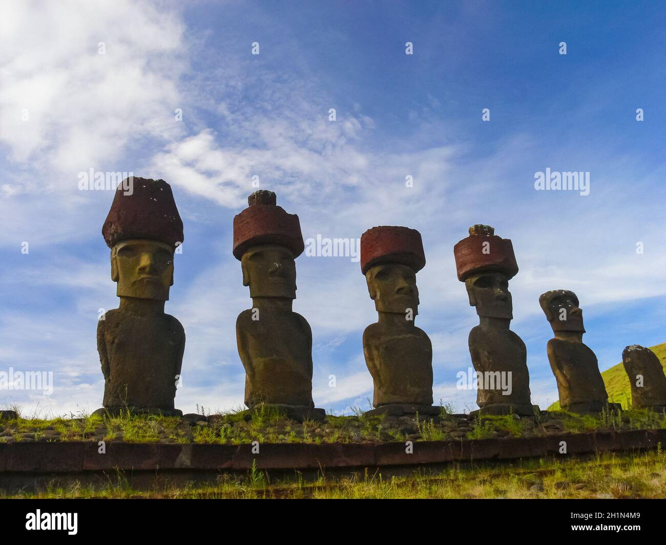 Easter island maoi people hi-res stock photography and images - Alamy