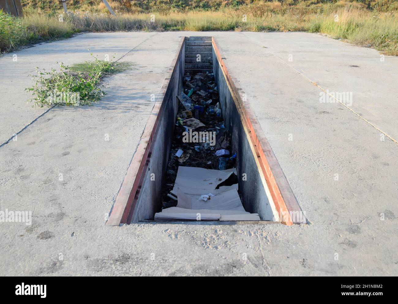 Pit maintenance hi-res stock photography and images - Alamy