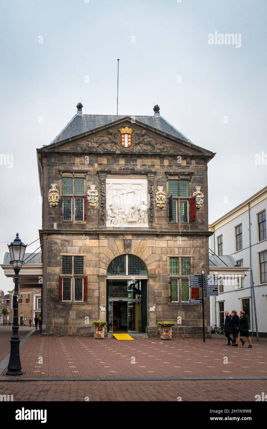 Weigh house gouda hi-res stock photography and images - Alamy