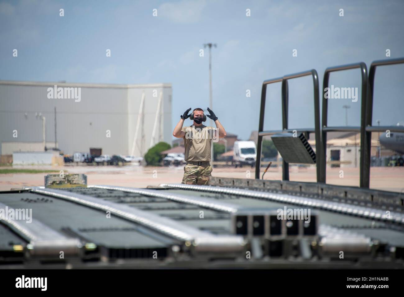 60k loader hi-res stock photography and images - Alamy