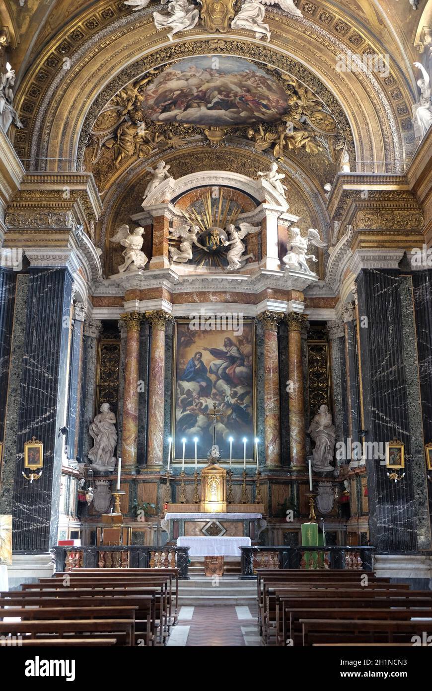 Main altar in church Gesu e Maria in Rome, Italy Stock Photo - Alamy