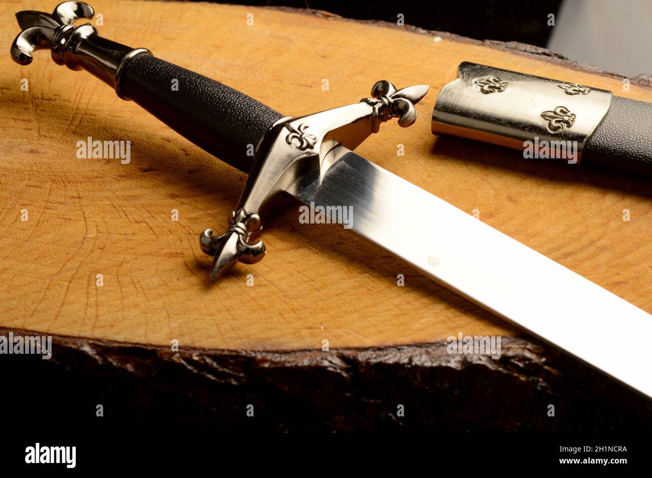 Dagger grip hi-res stock photography and images - Alamy