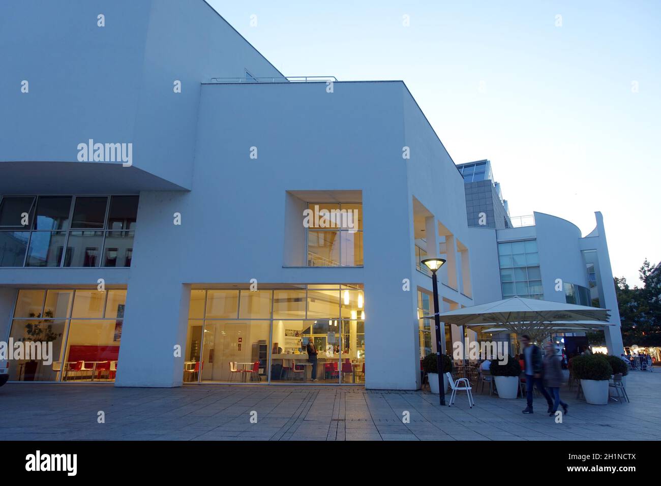 Stadthaus - moderne Architektur in der historischen Altstadt, Ulm ...