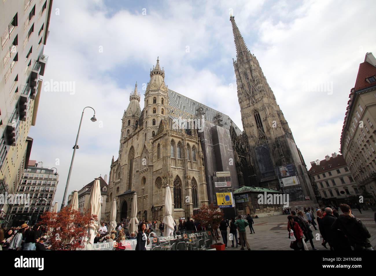 St. Stephen cathedral in center of Vienna, Austria Stock Photo - Alamy