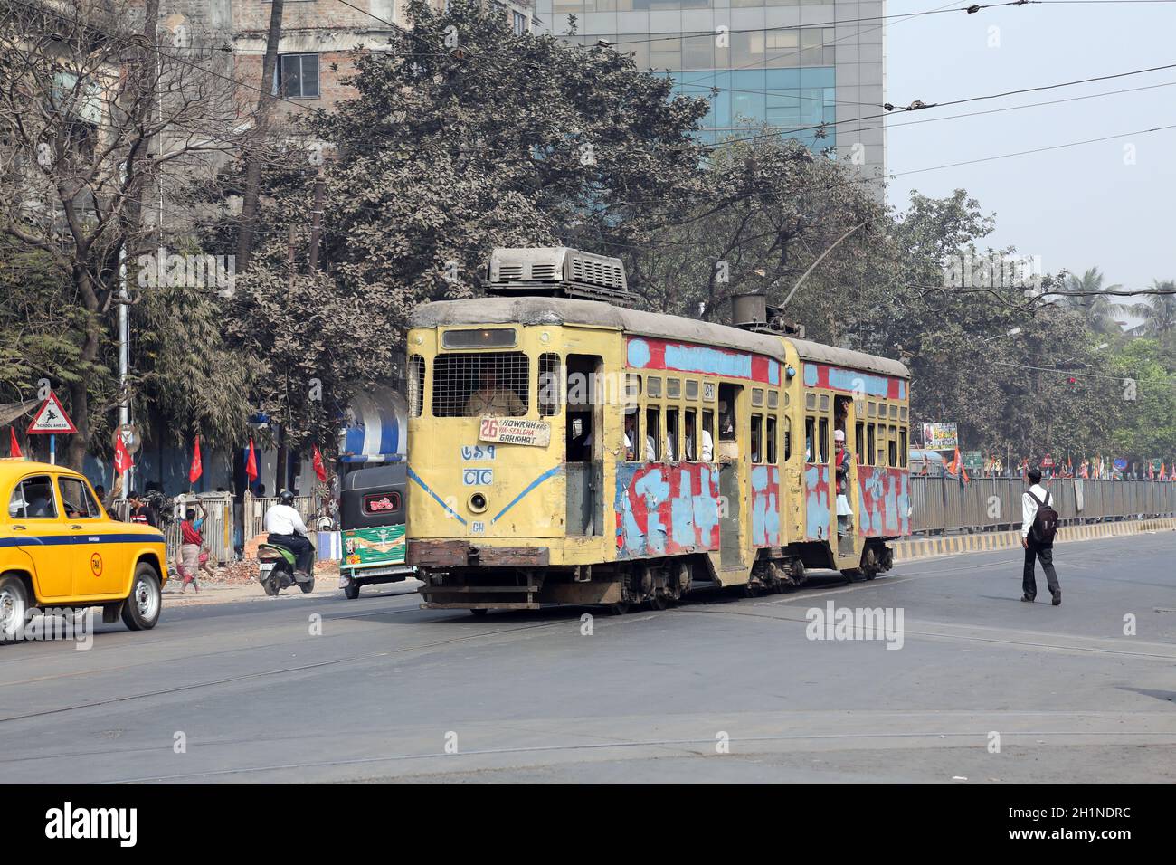 Traditional tram in Kolkata Stock Photo - Alamy