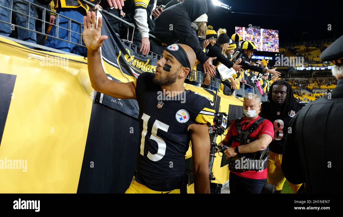 Pittsburgh, PA, USA. 17th Oct, 2021. Cody White #15 during the ...