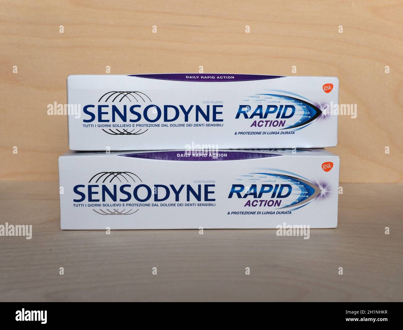 Sensodyne logo hi-res stock photography and images - Alamy