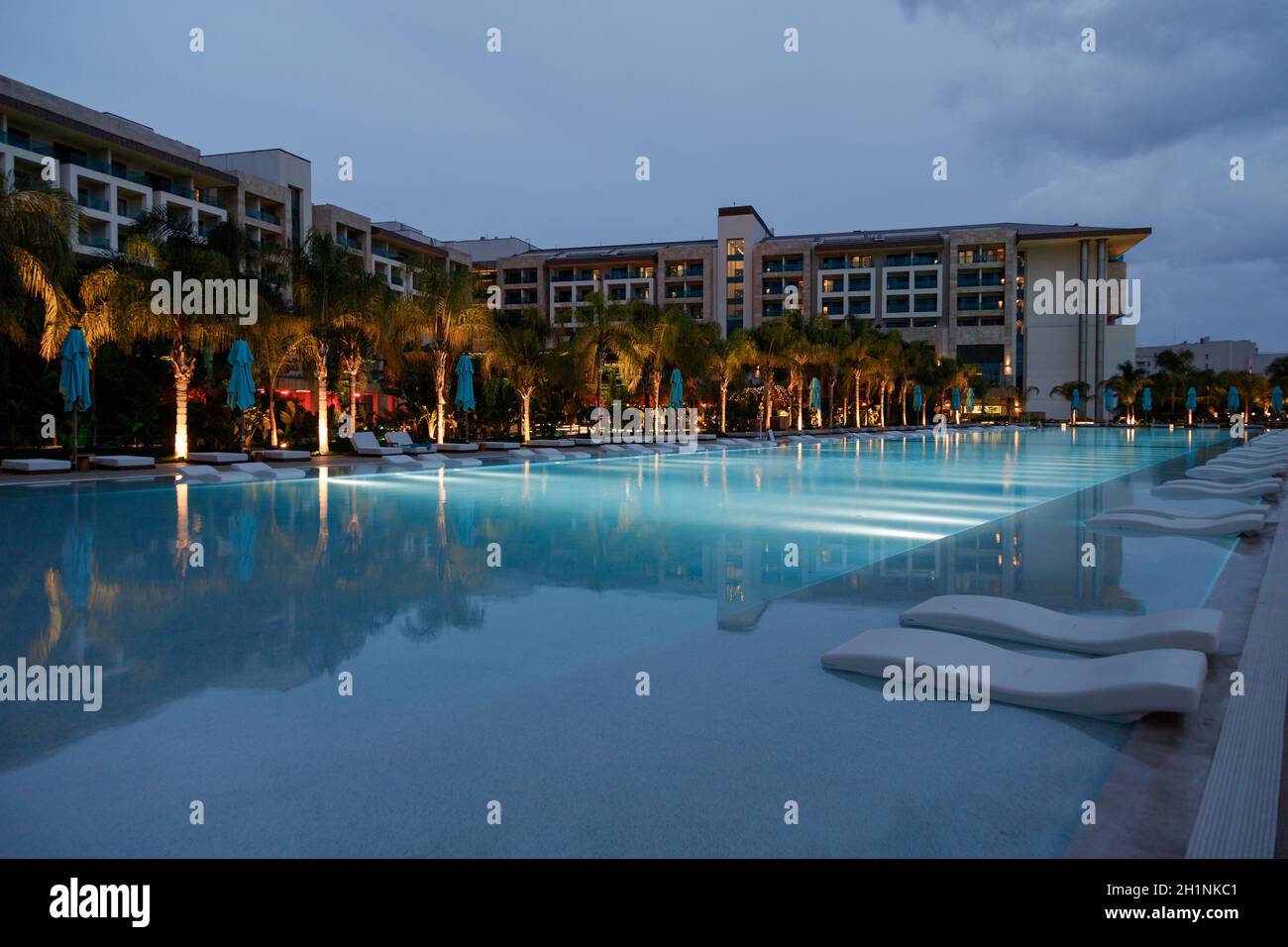 Regnum carya hotel hi-res stock photography and images - Alamy