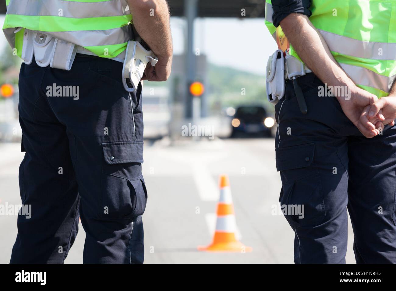 Traffic policeman hand stop sign hi-res stock photography and images ...