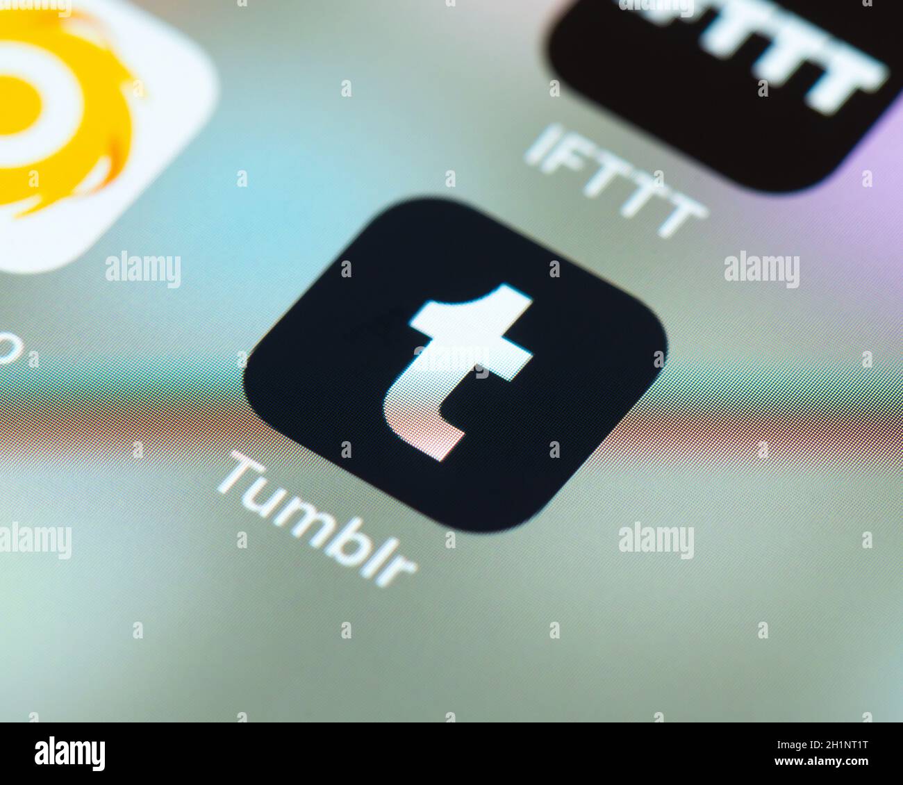App microblogging hi-res stock photography and images - Alamy