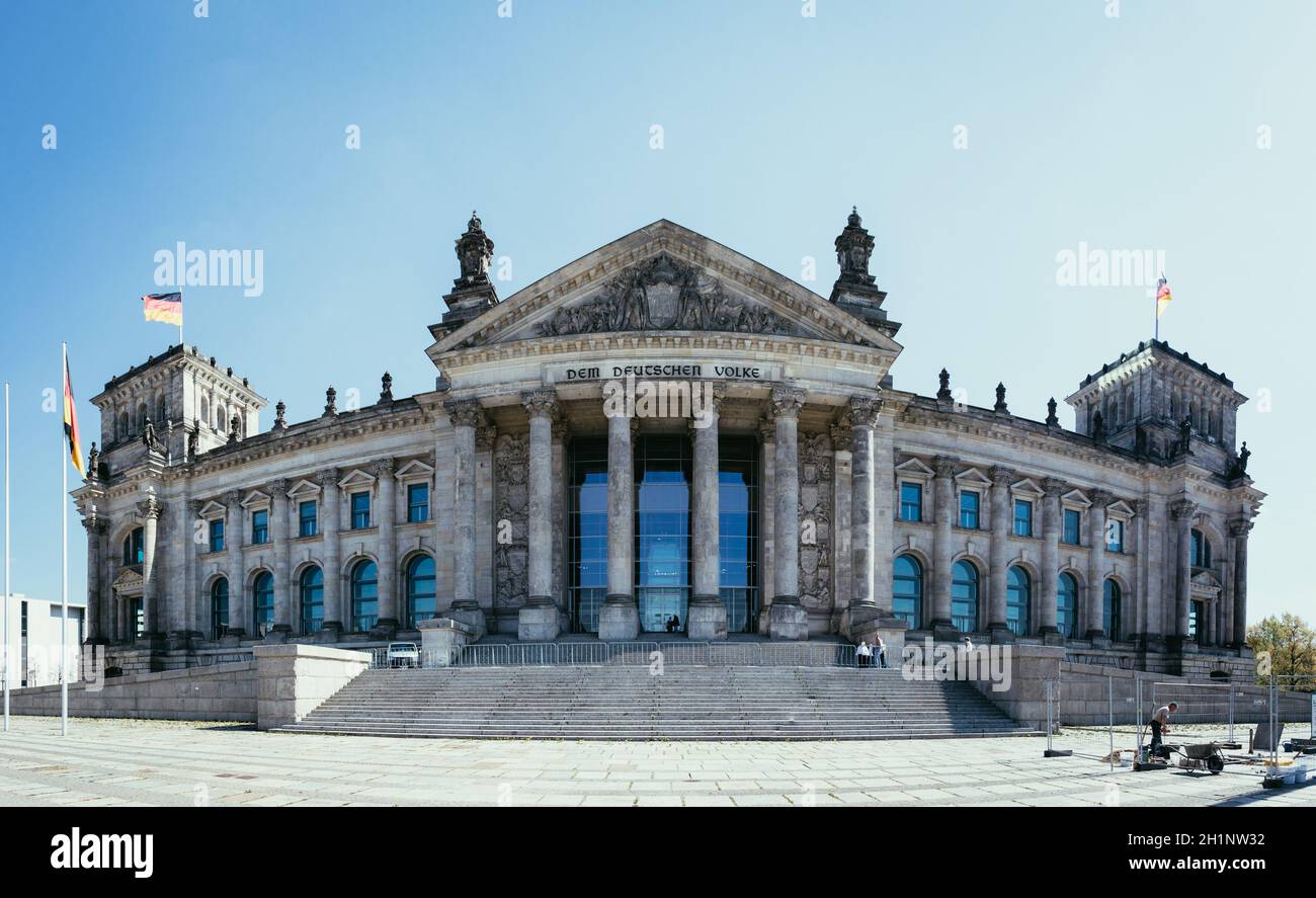 Picture of the Reichstag in Berlin in Springtime Stock Photo - Alamy