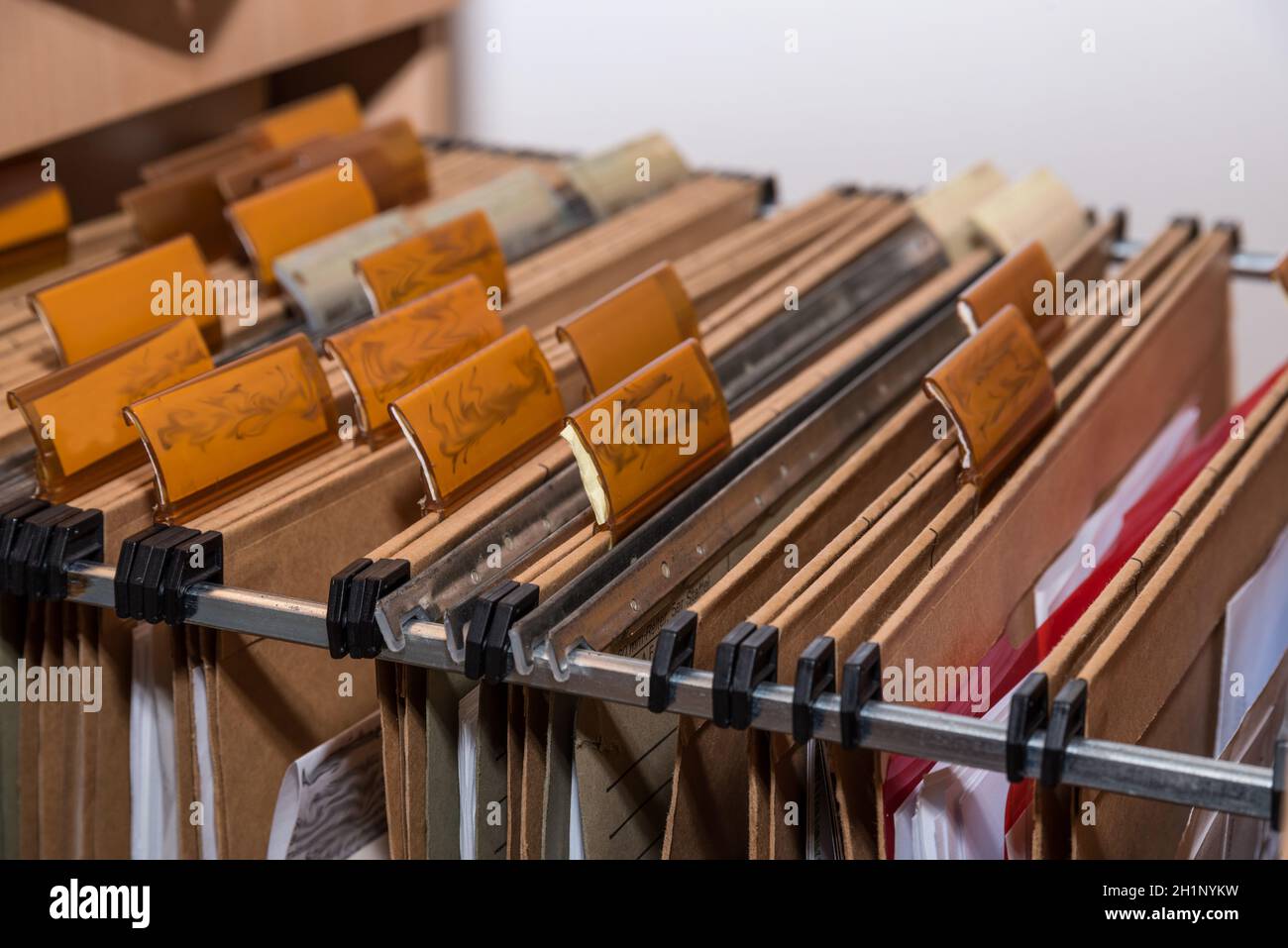 Hanging files hi-res stock photography and images - Alamy