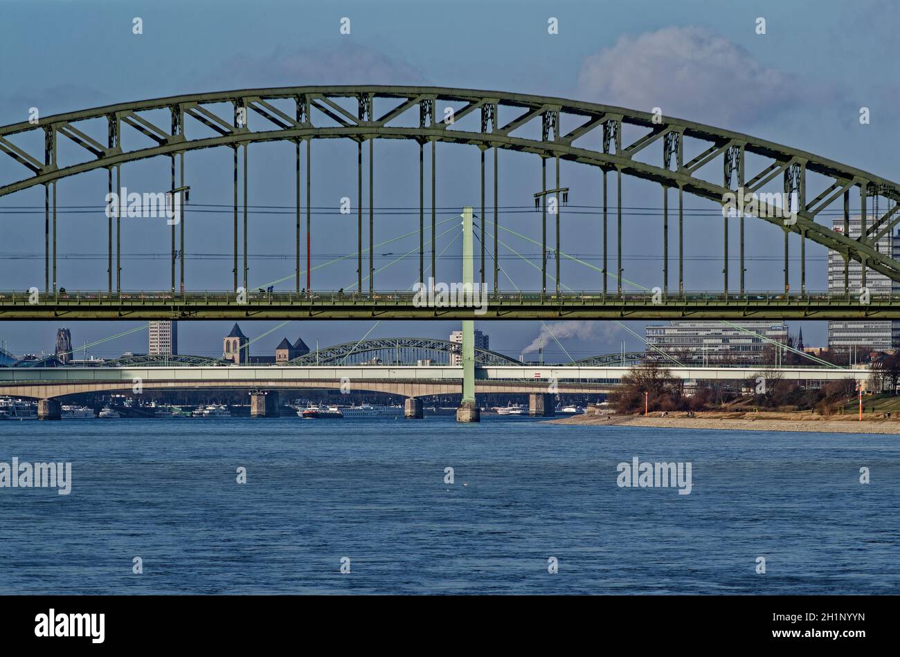 Four famous bridges hi-res stock photography and images - Alamy