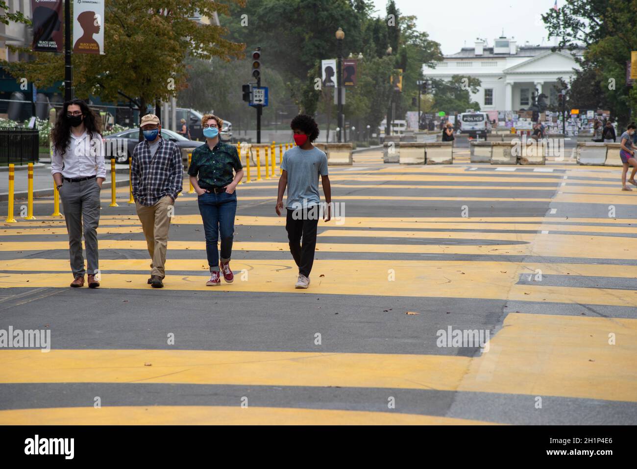 Protesters outside white house hi-res stock photography and images - Alamy