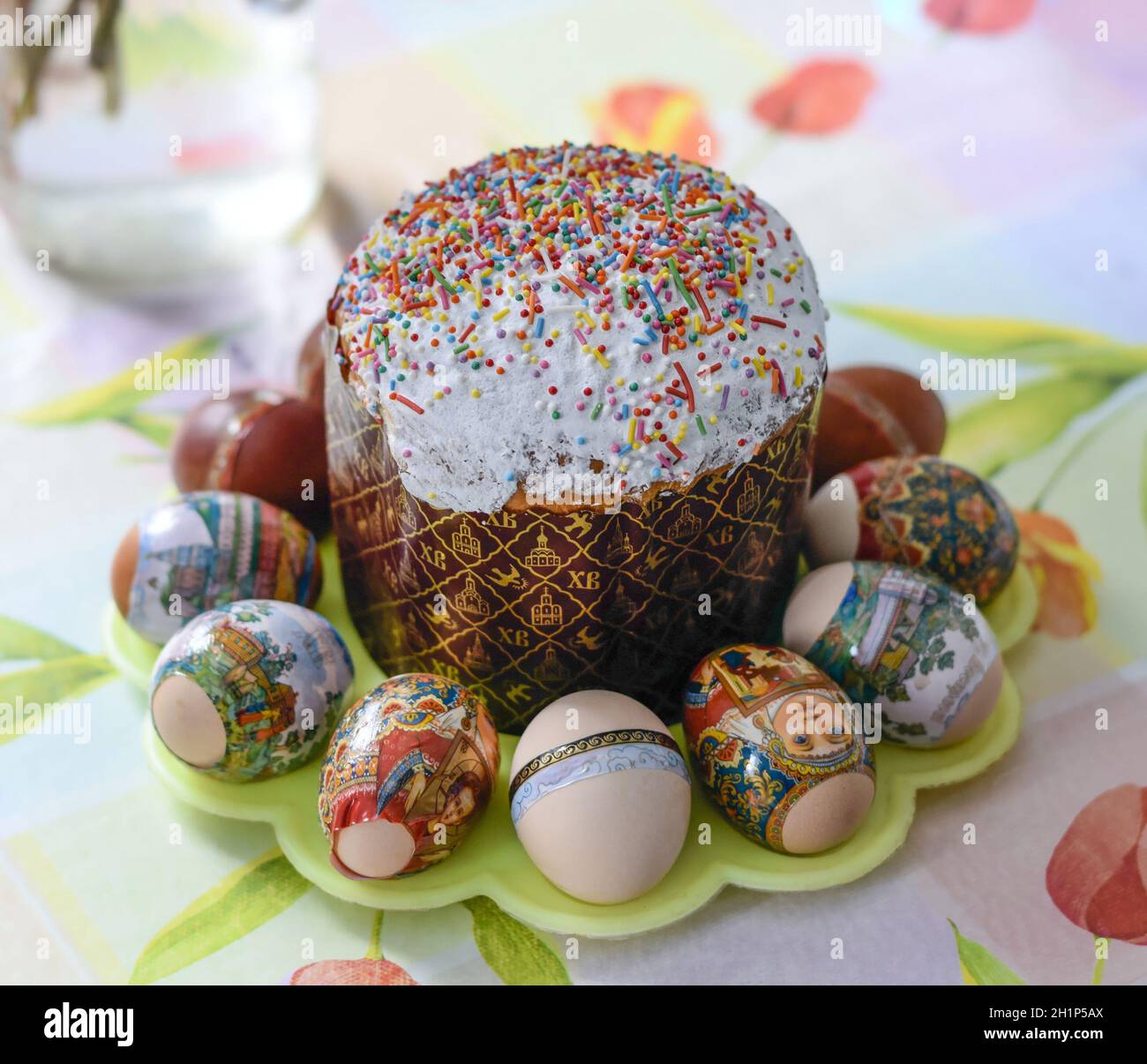 Easter cake and colored eggs. Orthodox Easter Stock Photo - Alamy