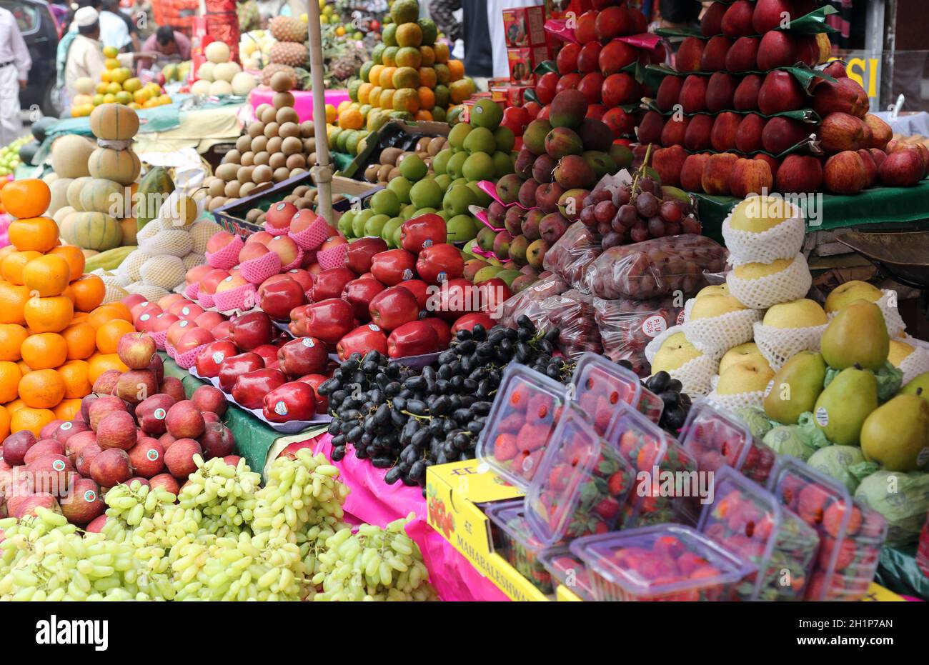 Fruit market in Kolkata, India Stock Photo - Alamy