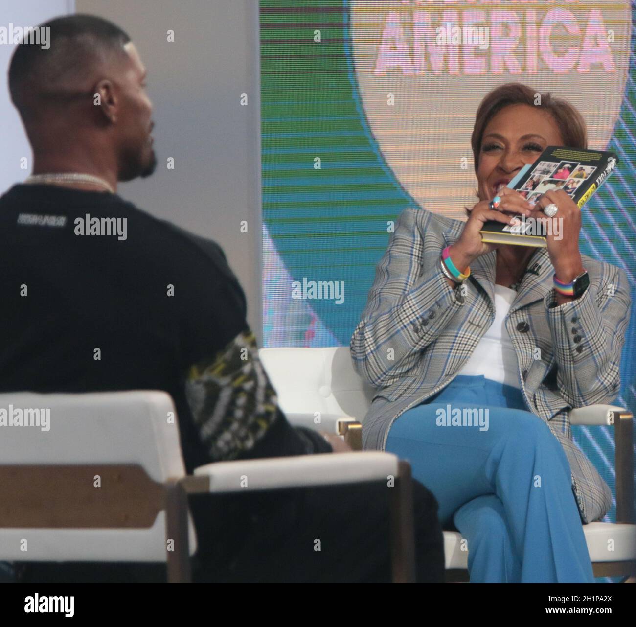 Robin roberts book hi-res stock photography and images - Alamy