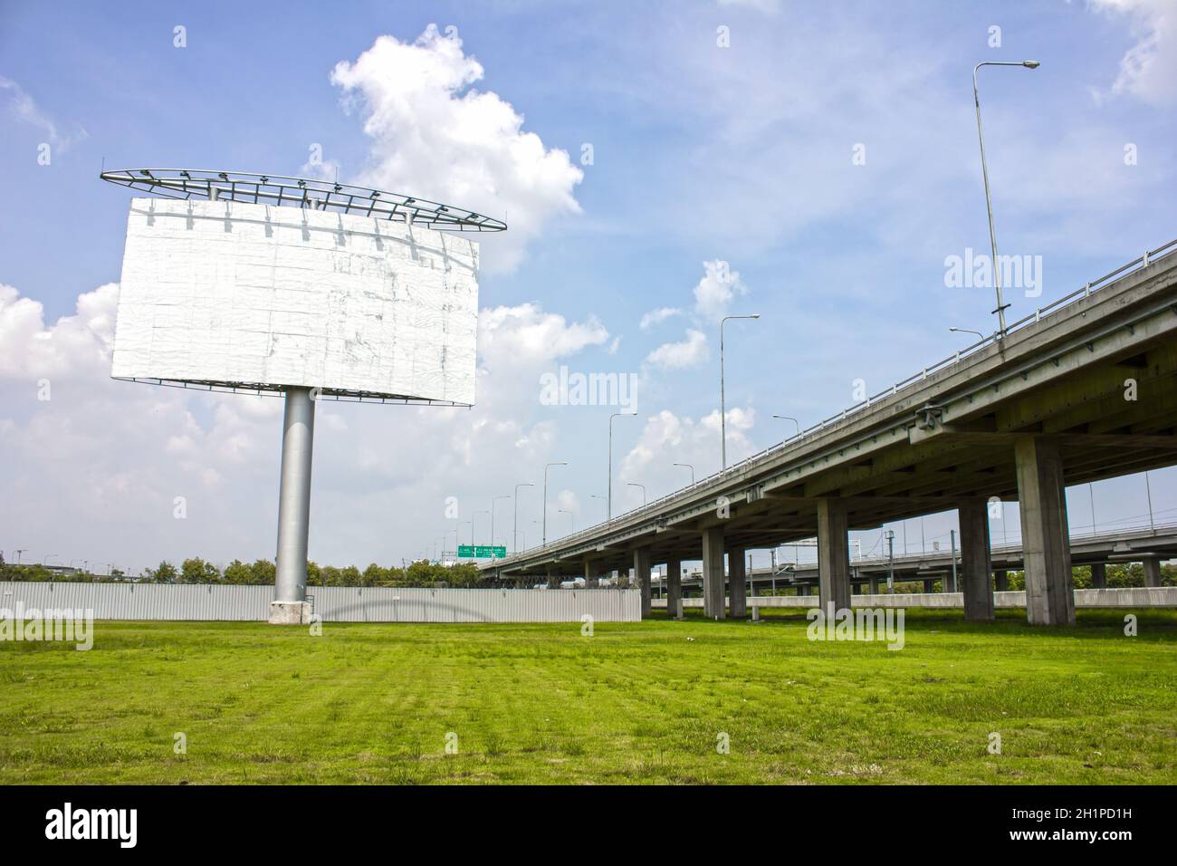 Car highway sign board blank hi-res stock photography and images - Alamy