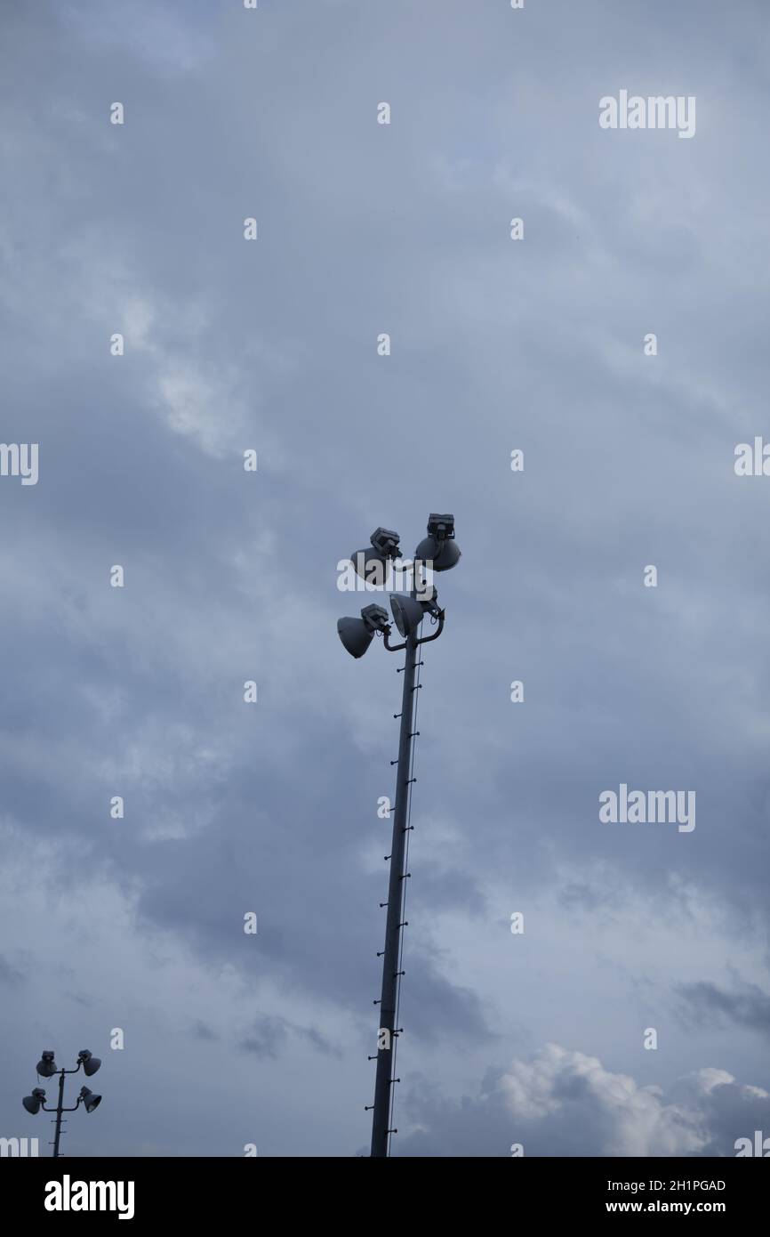 Dark dreary hi-res stock photography and images - Alamy