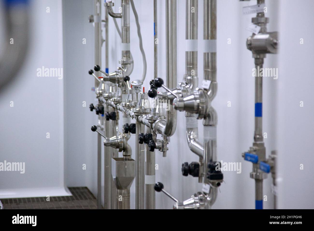 Drug manufacturing facility hi-res stock photography and images - Alamy