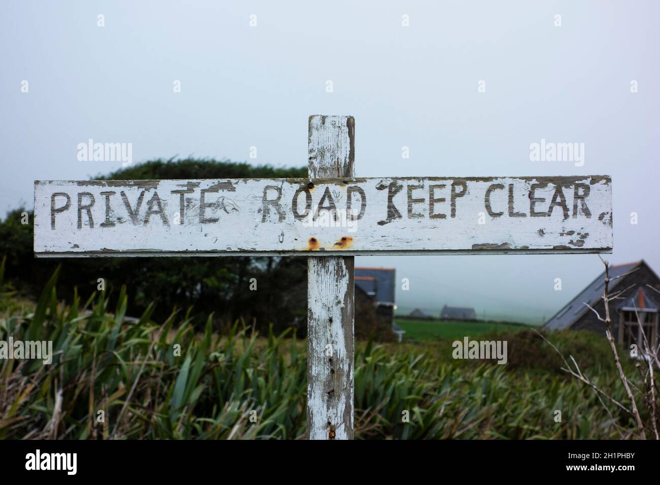 Access prohibited to motor vehicles hi-res stock photography and images ...