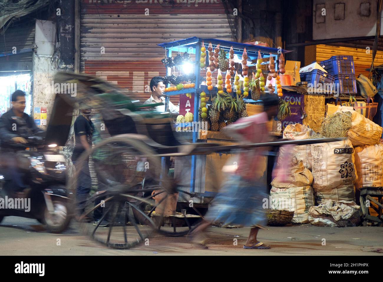 Human pulled rickshaw hi-res stock photography and images - Alamy